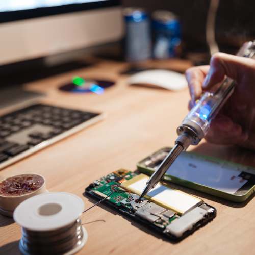 Simple Mobile by BO Printing Offers Cell Phone Repairs in Los Angeles, CA 90057